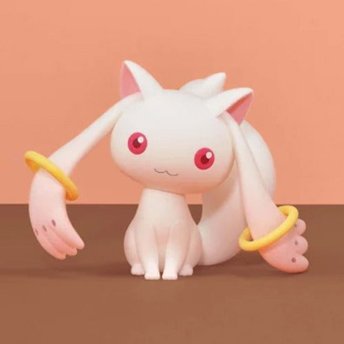 Madoka Magica: FLUFFY PUFFY FIGURE - Kyubey (Ver. A) – MegaCulture