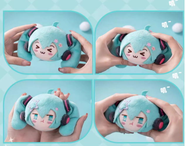 Moeyu Hatsune Miku Plush Keychain/ Bag Tag Ver. A – MegaCulture